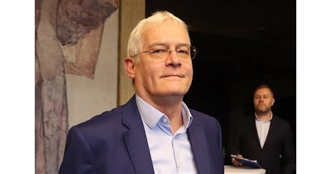 Лекарският съюз иска от парламента да освободи шефа на НЗОК Петко Салчев