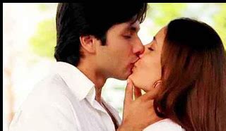 Pareshshah Hottest Sexiest Lip Locks Bollywood Lip Kisses Of Bollywood