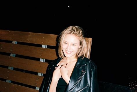 Nancy Momoland Tits Tetas Escote Cleavage Shirt Rkpopg