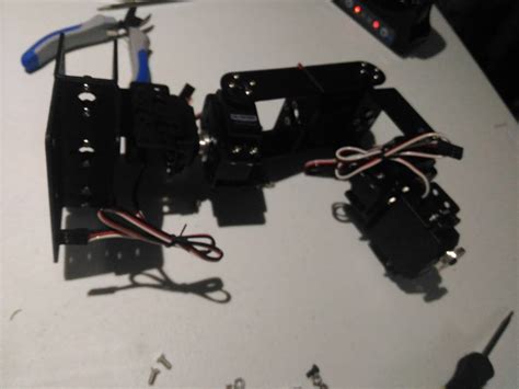 Ilonggeek Building DOF Robotic Arm With Arduino