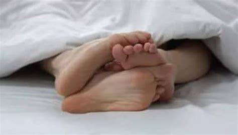 Maths की टीचर ने 16 साल के स्टूडेंट से बनाए Sex संबंध पिता ने भी Maths की टीचर ने 16 साल के स्टूडेंट से बनाए Sex संबंध पिता ने भी