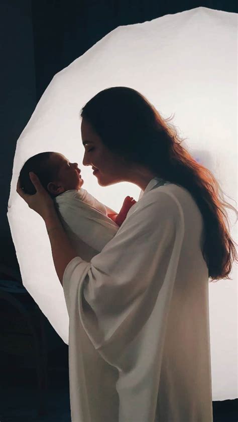 クリスティーナ・クレイトさんのインスタグラム動画 クリスティーナ・クレイトinstagram 「Первая New Born съемка как это было 😍 Когда