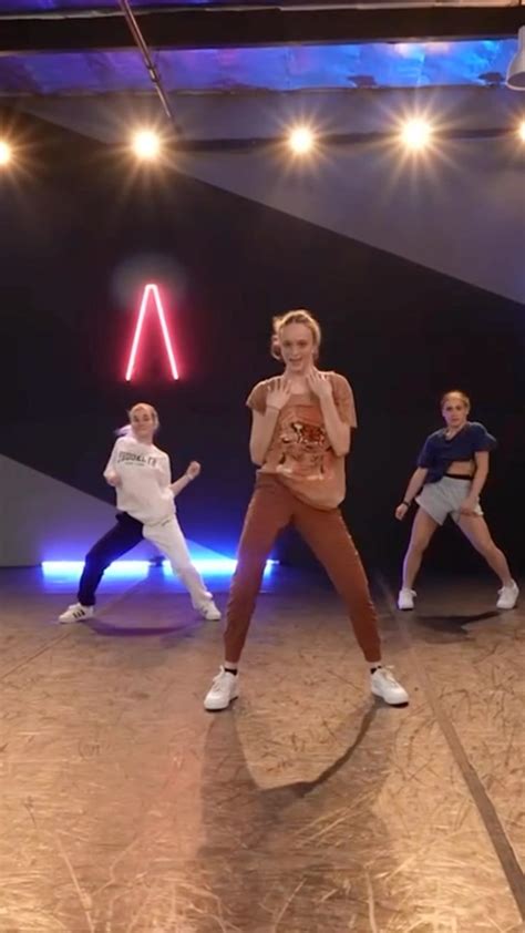 Sydney Rae Sydneyraelewis • Instagram Photos And Videos