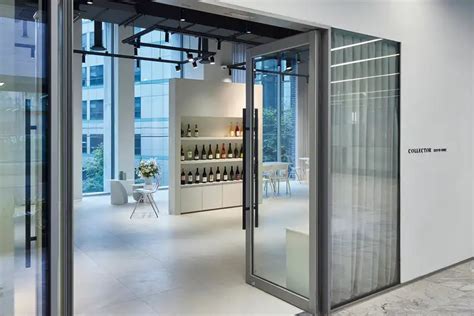 모던하고 고급스러운 30평 갤러리카페 인테리어 강남구 신사동