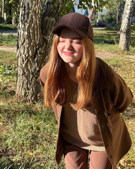 Punjabi Models Stylish Dp Redhead Girl Music Mix My Vibe Winter