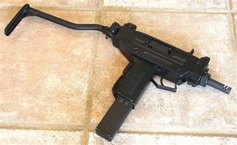 10 ყველაზე საშიში ცეცხლსასროლი იარაღი