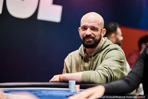Ept Praga Elias Neto E Cairo Kadre Vão Ao Dia 3 Do Main Event