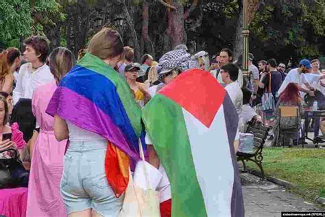 „Спектакуларно непослушна“ парада на гордоста во Скопје