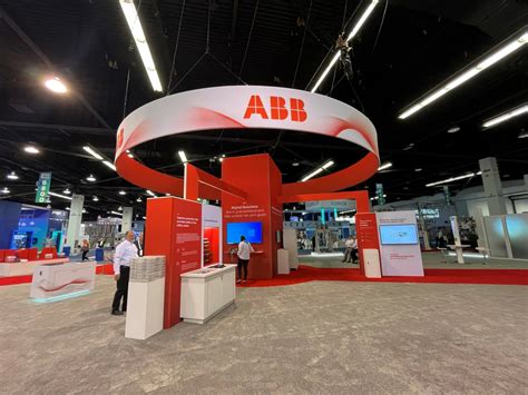 Rogers Helps Industry Pioneers Energize The Show At IEEE