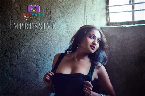 Good Looking Indian Chicks Love Posing In Various Scenes Photos