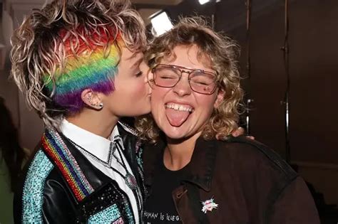 Who Is Celebrity Big Brother Star Jojo Siwas Partner Meet Non Binary