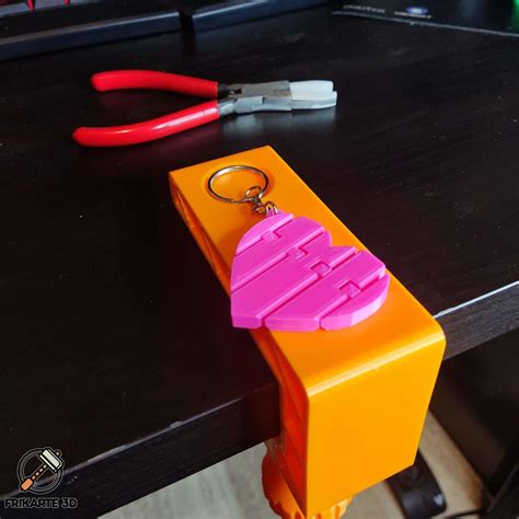 Keychain Assembler Table Clamp 3d Model By Frikarte3d On Thangs