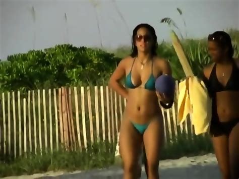 Brazilian Ass In A G String Bikini Is Perfect Eporner