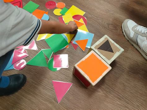 Lina La Mariquita Geom Trica Cat Leg D Experi Ncies L Diques