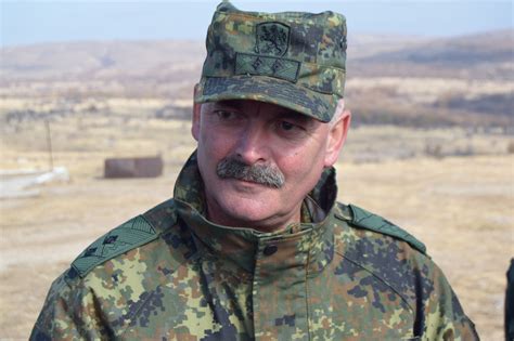 Поздравление от командира на Сухопътните войски генерал-майор Михаил ...