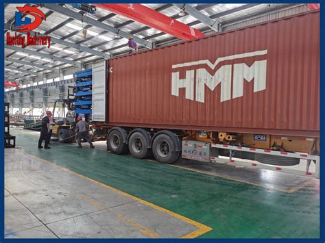 Mobile Hydraulic Boarding Bridge Incline Fixed Forklift Climbing Bridge Container Ramp And