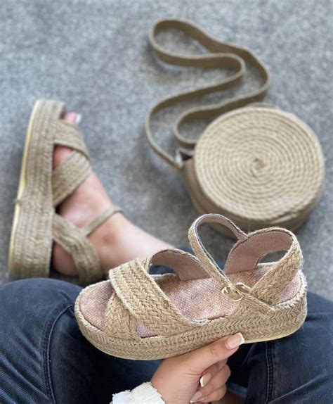 مدل صندل کنفی شیک و مروارید دار صندل کنفی لژ دار و تخت