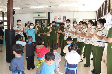 🚩นายกสมาคมแม่บ้าน ทบ เดินทางมาตรวจเยี่ยมศูนย์พัฒนาเด็กเล็กค่ายสมเด็จเจ้าพระยามหากษัะตริย์ศึก