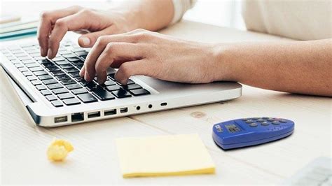 Kiat Menjaga Kerahasiaan Token KeyBCA Pengguna Internet Banking Wajib Tahu TribunNews Com