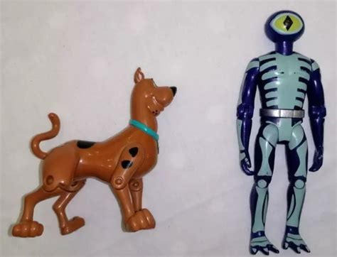 Scooby Doo 50th Anniversary Scooby Doo And Skeleton Man Figure Bundle £