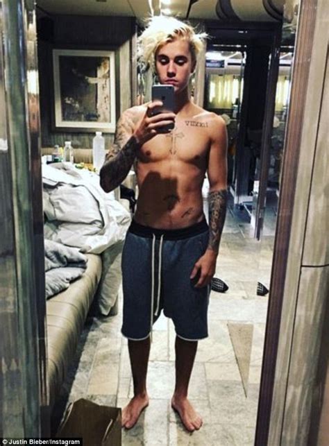 Nick Grimshaw Is Latest Star To Bleach His Hair Platinum Blond Like Justin Bieber Daily Mail