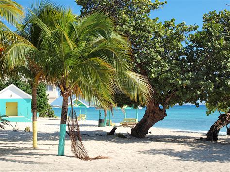 开曼群岛大开曼岛公共海滩高清图片下载 正版图片320725888 摄图网