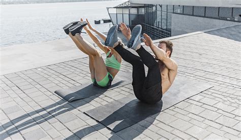 Утренняя зарядка — главные правила и простой комплекс домашних упражнений