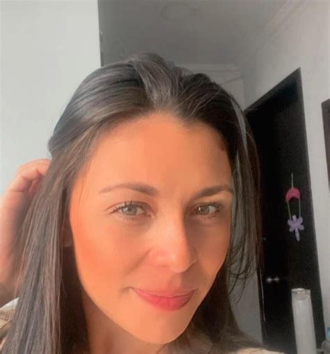 Esmeraldaxx Cam Model Free Live Sex Show And Chat Stripchat