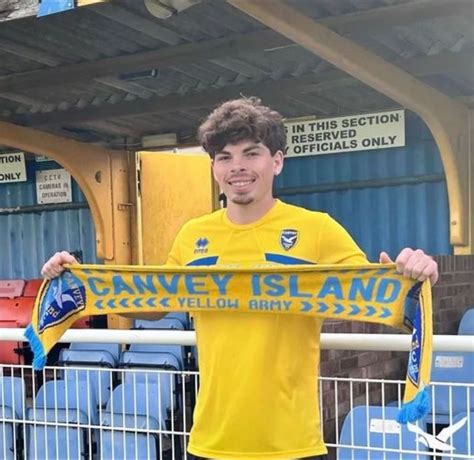 Ewan Sanchez Becomes The Latest Player To Sign This Summer Canvey Island Football Club Have A