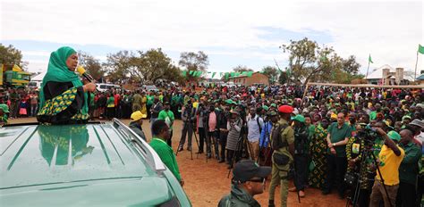 Mhe Samia Suluhu Azungumza Na Wananchi Wa Chunya Mbeya Full Shangwe Blog