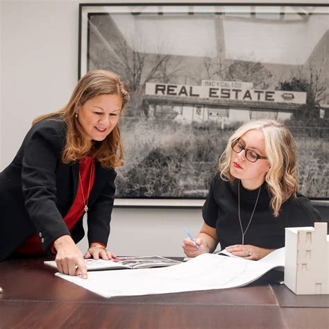 Chamberlin Syrett Whats Hot 🔥 Besides You Jump Into A City Pool For Relief 🏊‍♂️ 👆see Link