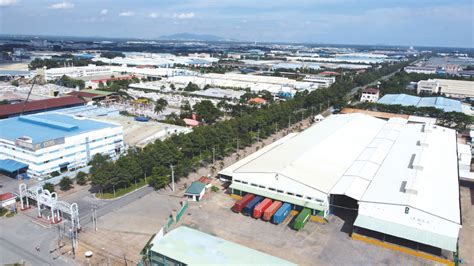 Vì đâu nhóm cổ phiếu bất động sản khu công nghiệp hút tiền Phân