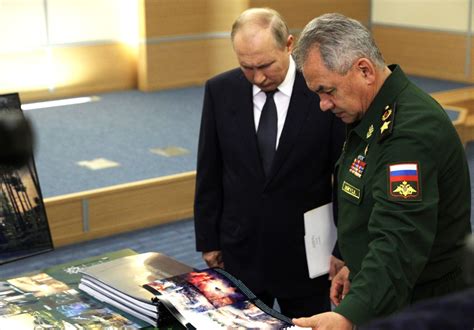 Министр обороны Шойгу на совещании Совбеза доложил президенту Путину о посещении штаба