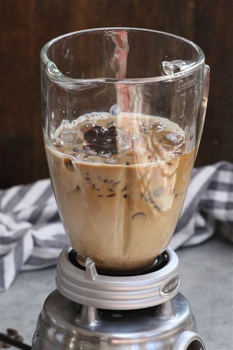 Easy Java Chip Frappuccino Recipe {starbucks Copycat}