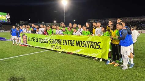 Juárez rinde emotivo homenaje al Puma Chávez en el encuentro ante Monterrey ClaroSports