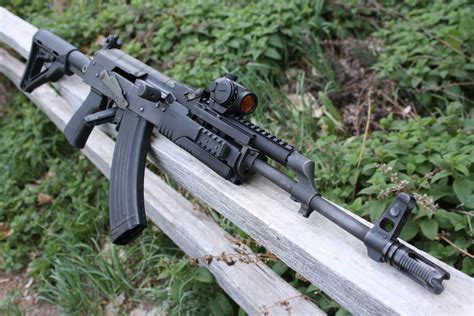 Околооружейное всяческое.: Любопытный обвес для калашоидов.