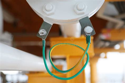 Ground Wiring Connector On The Machine Or Electrical System For Protect Short Circuit And Human