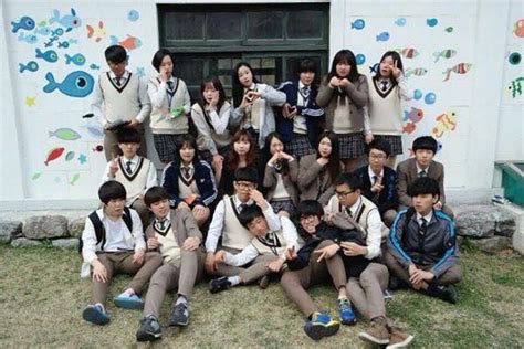 강원특별자치도교육청 동해 묵호고등학교 3학년 7반의 우정 넘치는 사진 ️ 페이스북 사진 공모전 Facebook
