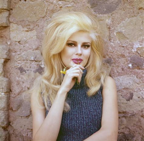 30 Color Photos Of American Actress Pamela Tiffin In The 1960s