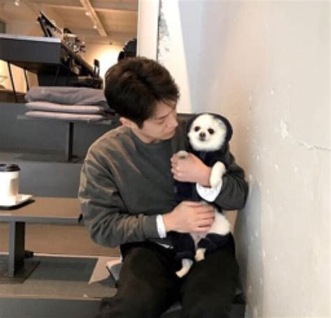 김현우씨가 입으신 이런 색감의 맨투맨 추천좀 패션 에펨코리아