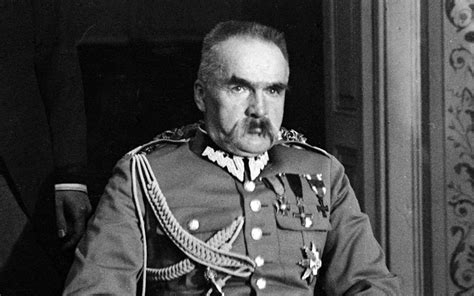90 Lat Temu Zmarł Józef Piłsudski Zostawił Dobrą I Złą Legendę Biały