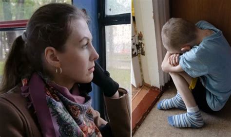 Я їхала поїздом коли в купе увійшли мама із сином Вже хотіла заснути