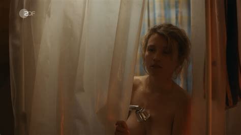 Nude Video Celebs Janina Fautz Nude Preis Der Freiheit 2019