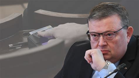 Парламентът обсъжда оставката на Сотир Цацаров Новини бг