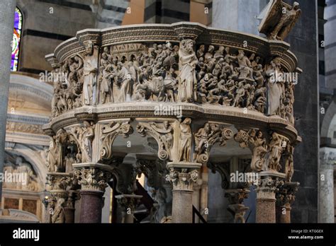 Pulpito Di Giovanni Pisano Immagini E Fotografie Stock Ad Alta