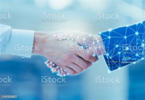 비즈니스 맨 핸드셰이크 및 네트워크 연결 그래픽 테크놀로지에 대한 스톡 사진 및 기타 이미지 테크놀로지 악수 동업 Istock