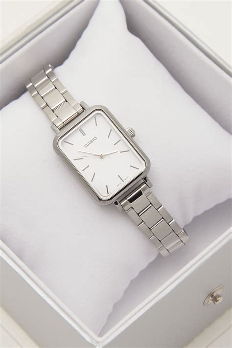 Casio Ltp V009d 7e Ladies Analogue Watch Silver Universal Store