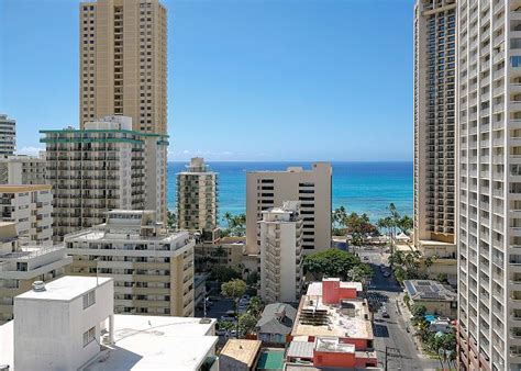 Waikiki Park Heights 1707 Renovated Ocean View Free Parking