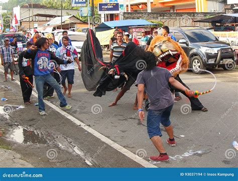 Barongan Dance On Art And Cultural Festival 2017 Editorial Stock Image Image Of Parade Dance