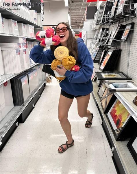 Kira Kosarin Exposed Her Sexy Legs 7 Photos The Fappening